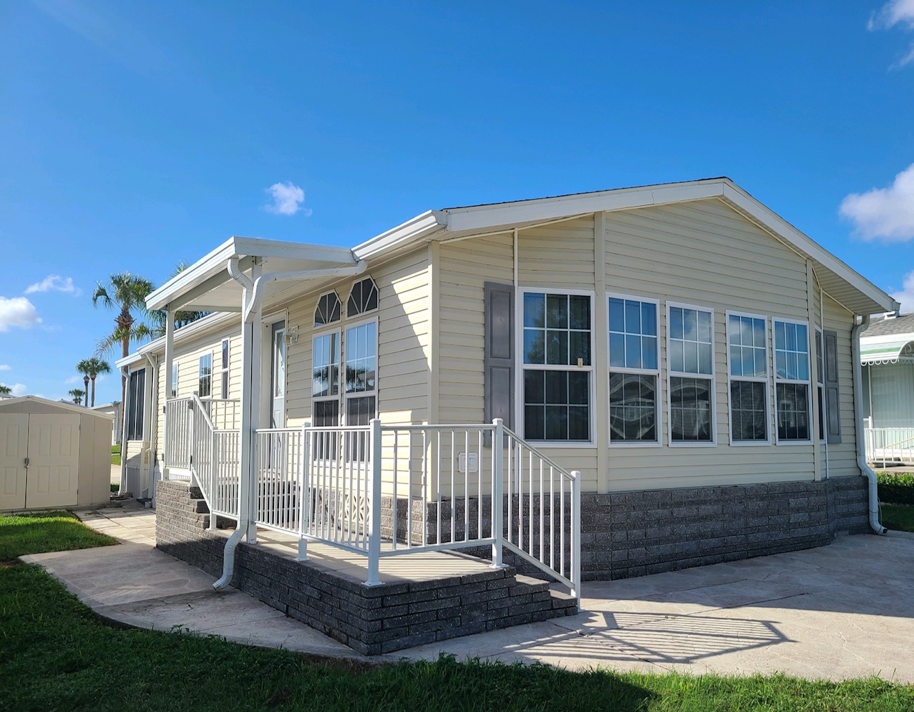 Rentals – Carefree Country Club